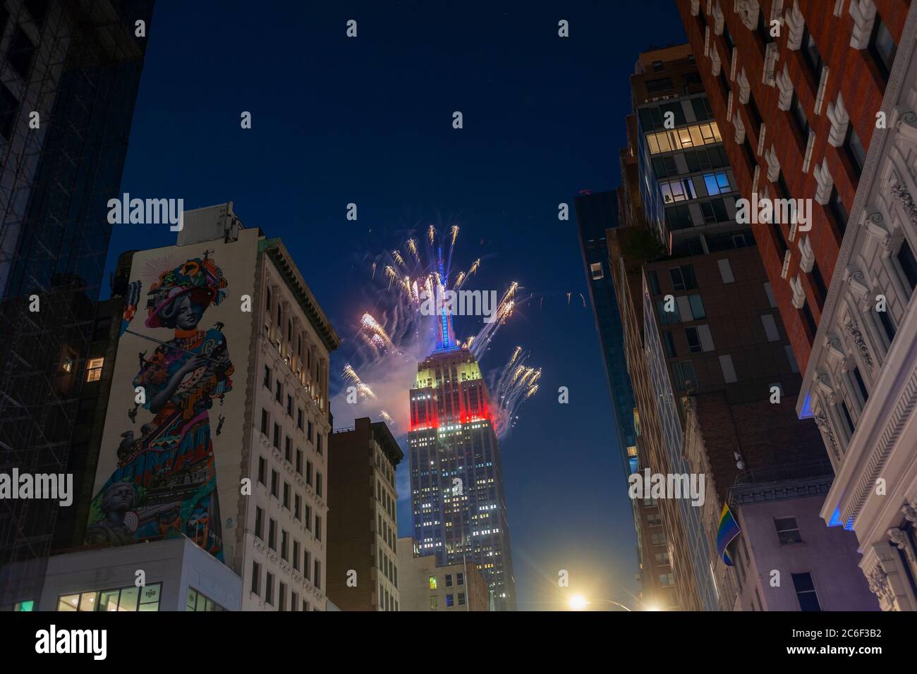 Nyc skyline at night on july 4th 2020 hi-res stock photography and ...