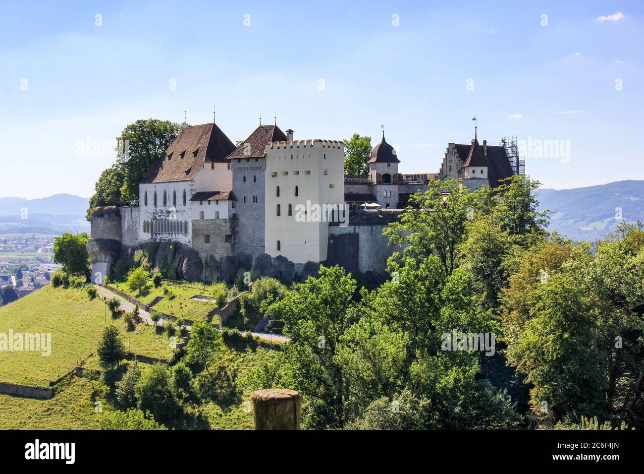 Lenzburg hi-res stock photography and images - Alamy