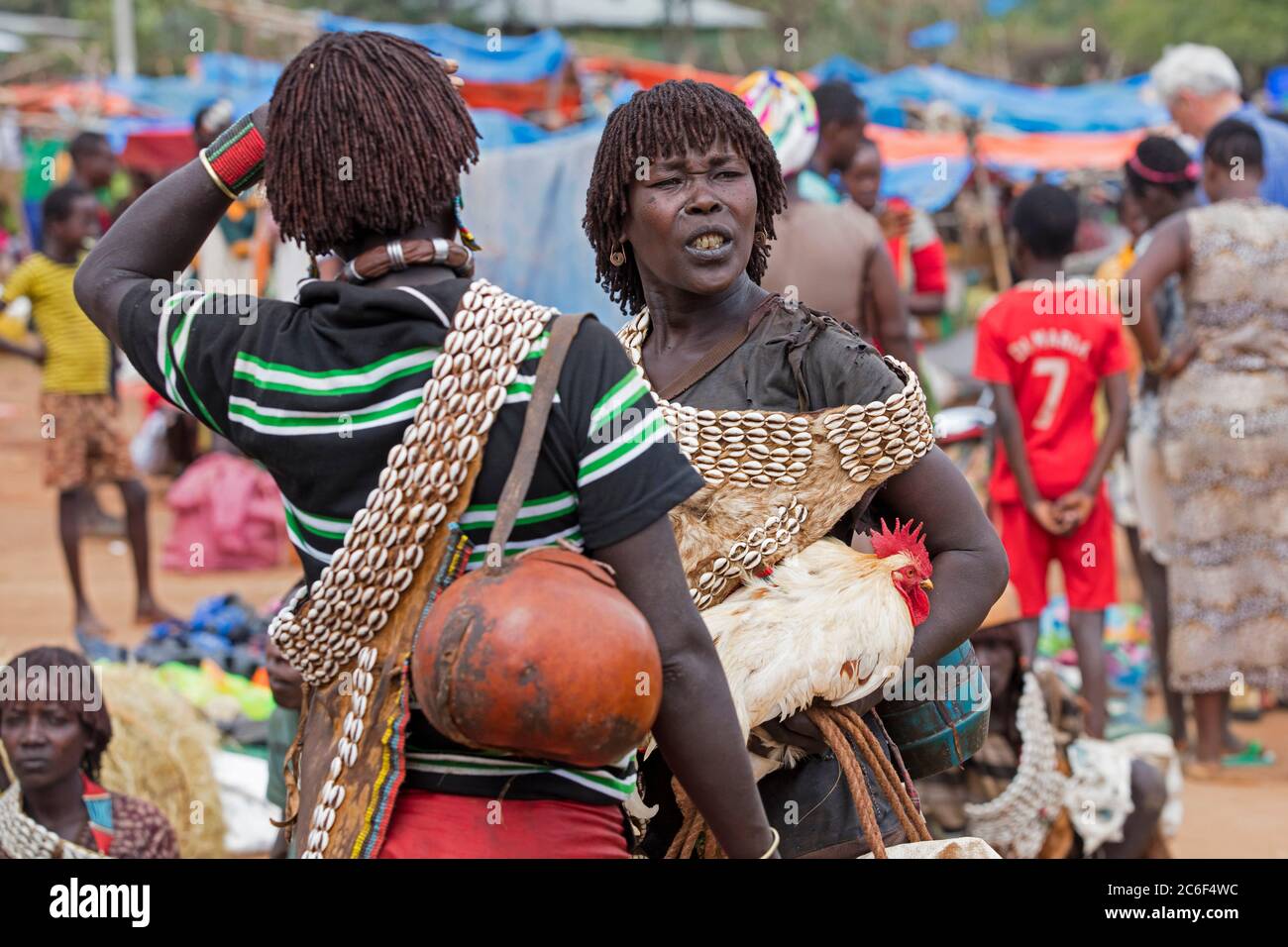 Local black women of the Banna / Banya tribe at the Key Afer / Key Afar ...