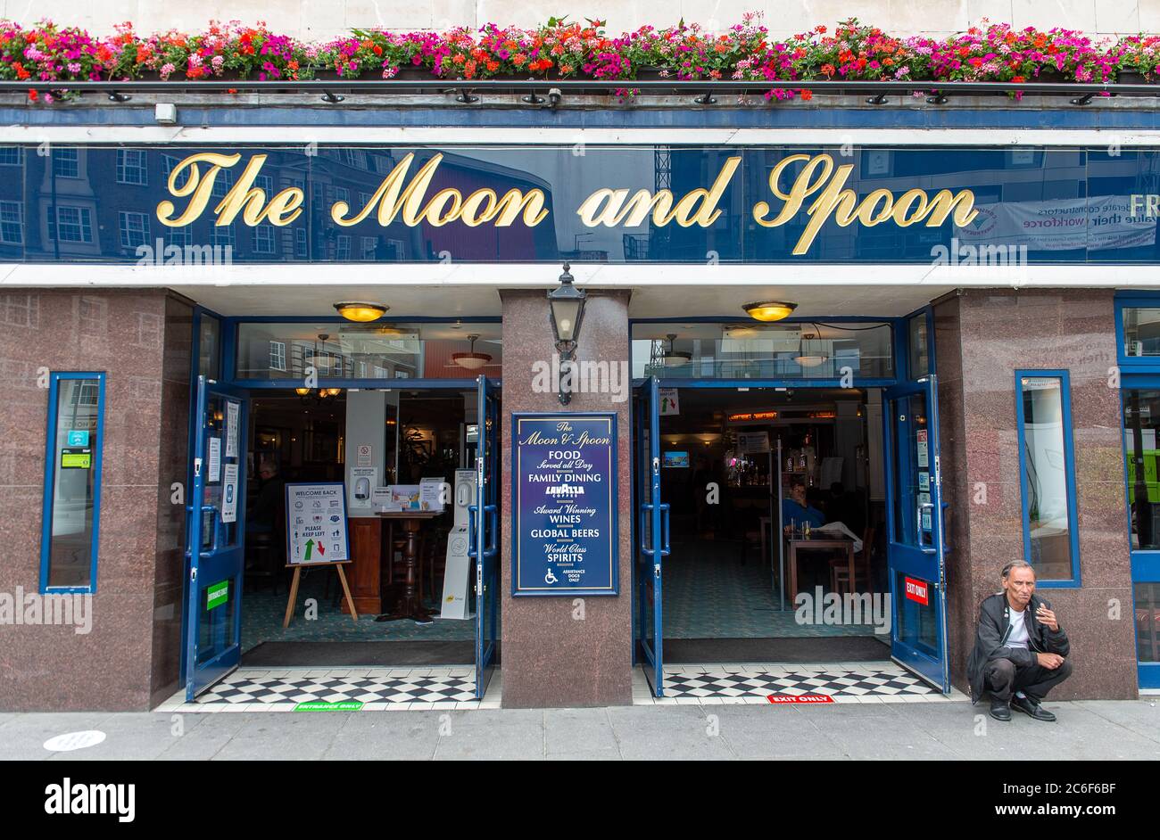 Alcohol rules measures hi-res stock photography and images - Alamy