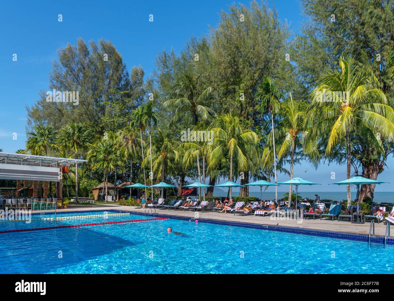 Swimming pool at the Holiday Inn Resort, Batu Ferringhi, George Town ...