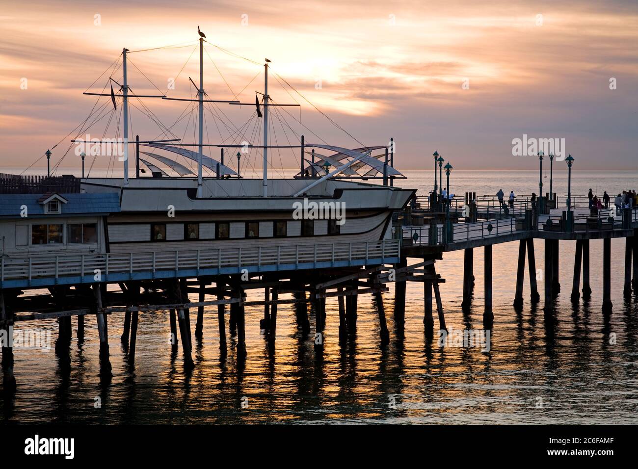 Redondo beach king harbor hi-res stock photography and images - Alamy