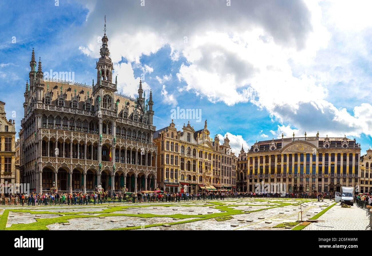 The Grand Place in a beautiful summer day in Brussels, Belgium Stock ...