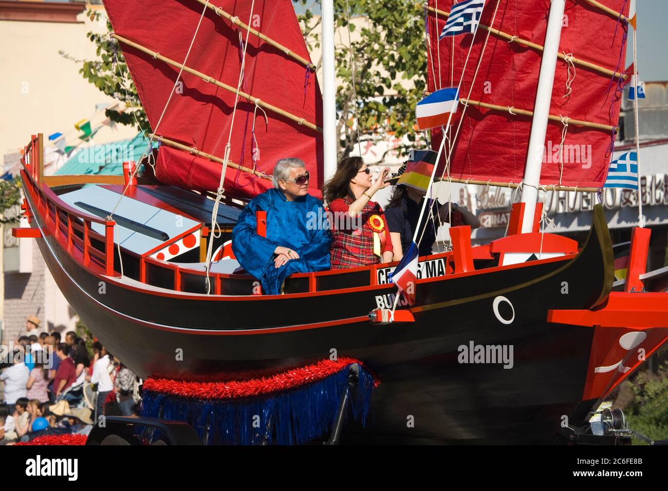 Chinese new year parade float hi-res stock photography and images - Alamy