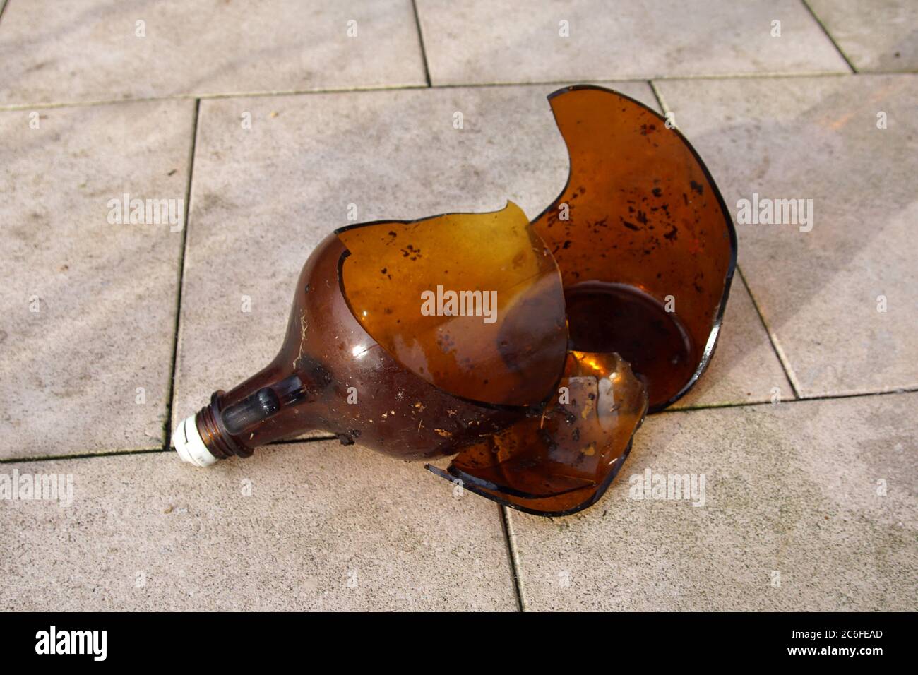 Broken glass bottle hi-res stock photography and images - Alamy