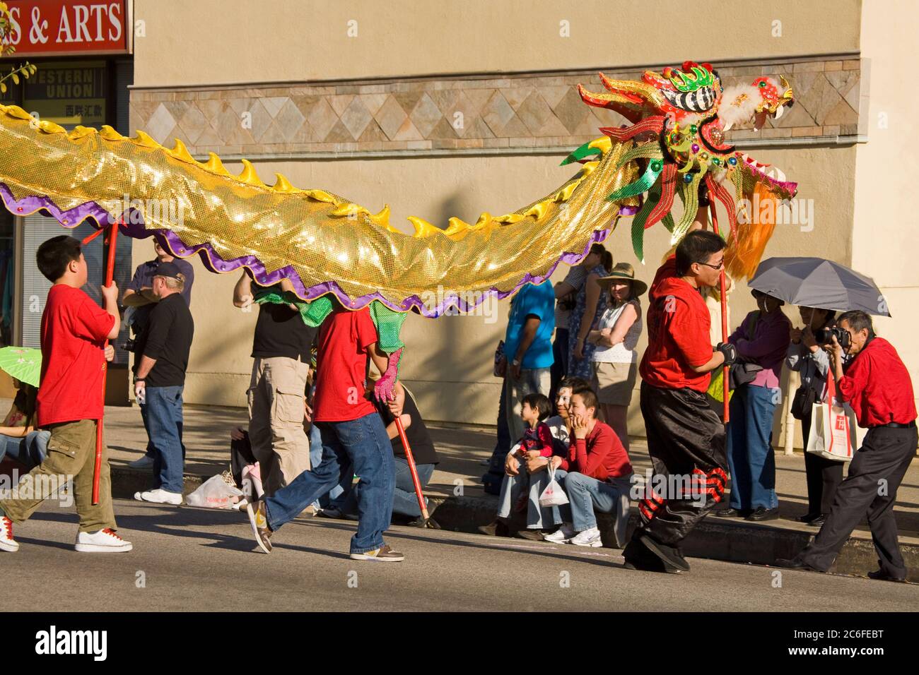 Chinese dragon chinatown festival hi-res stock photography and images ...