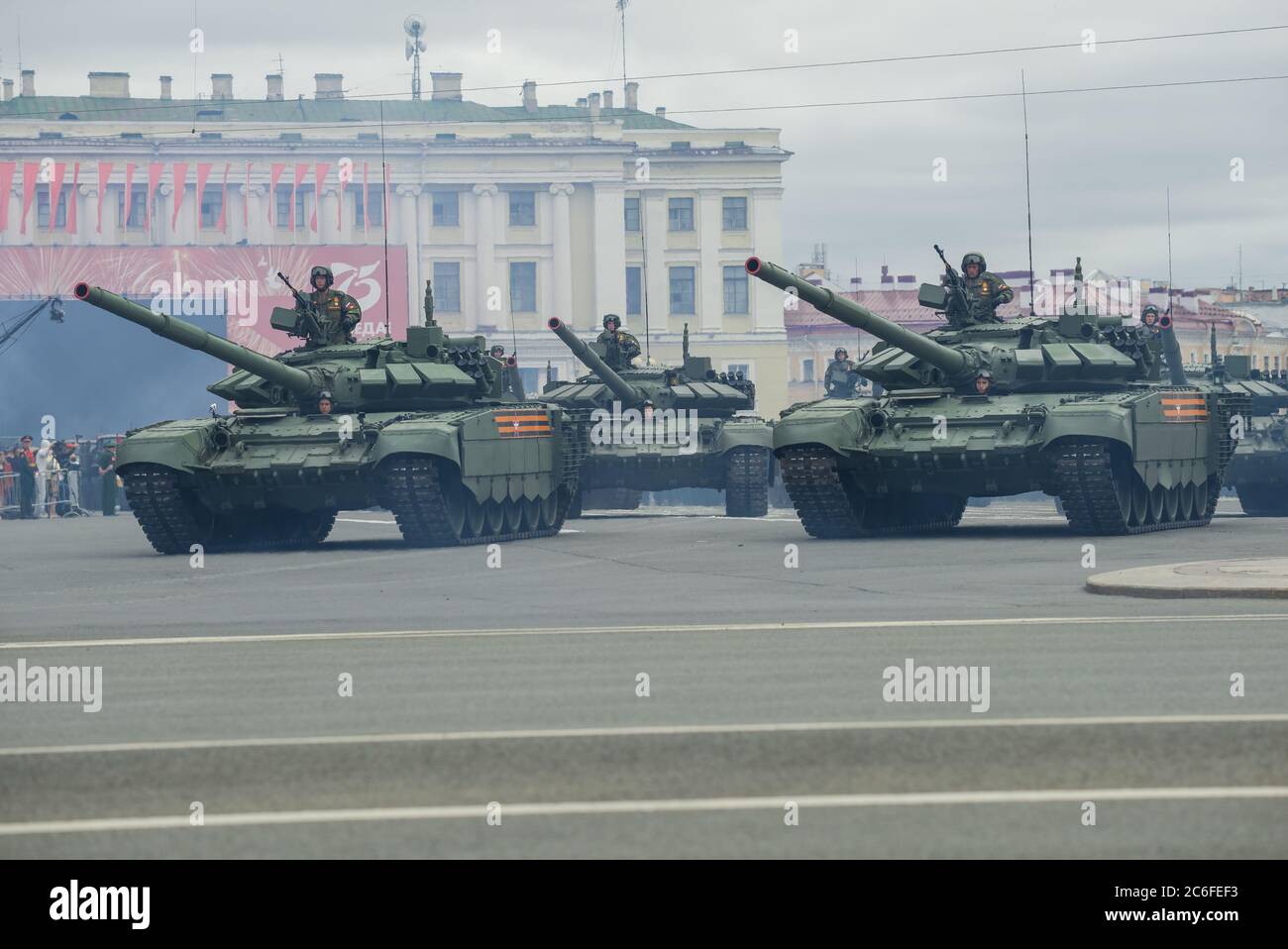 72 tanks hi-res stock photography and images - Alamy