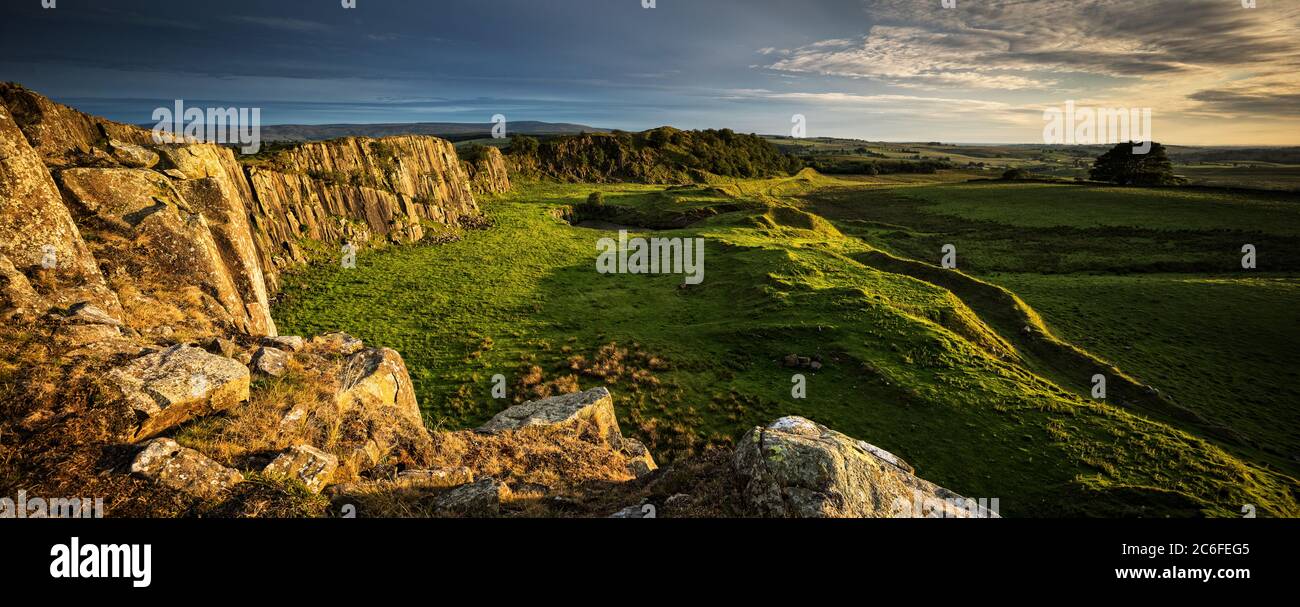 Walltown Crags on Hadrian's Wall Stock Photo - Alamy