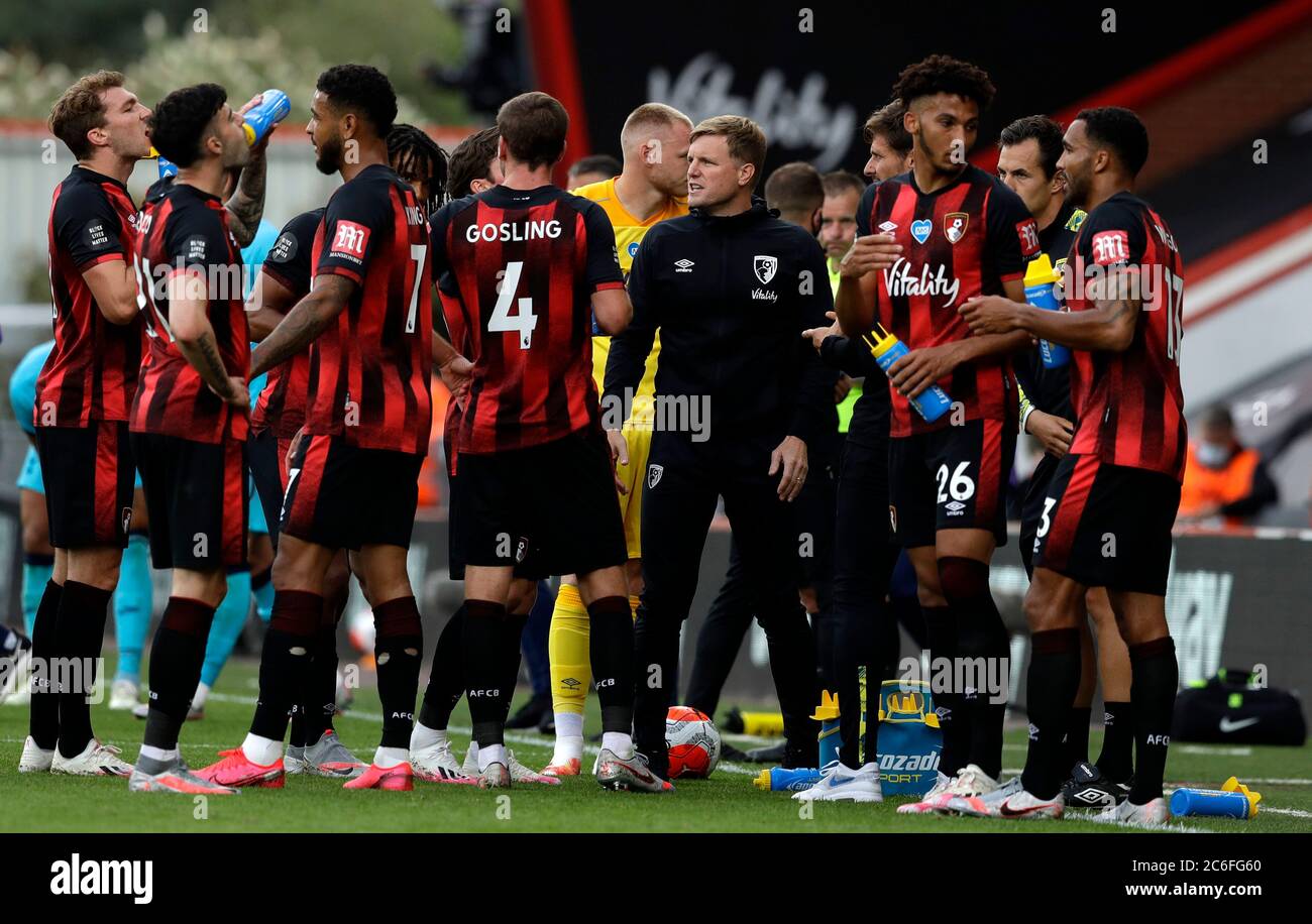 Bournemouth manager eddie howe speaks hi-res stock photography and ...