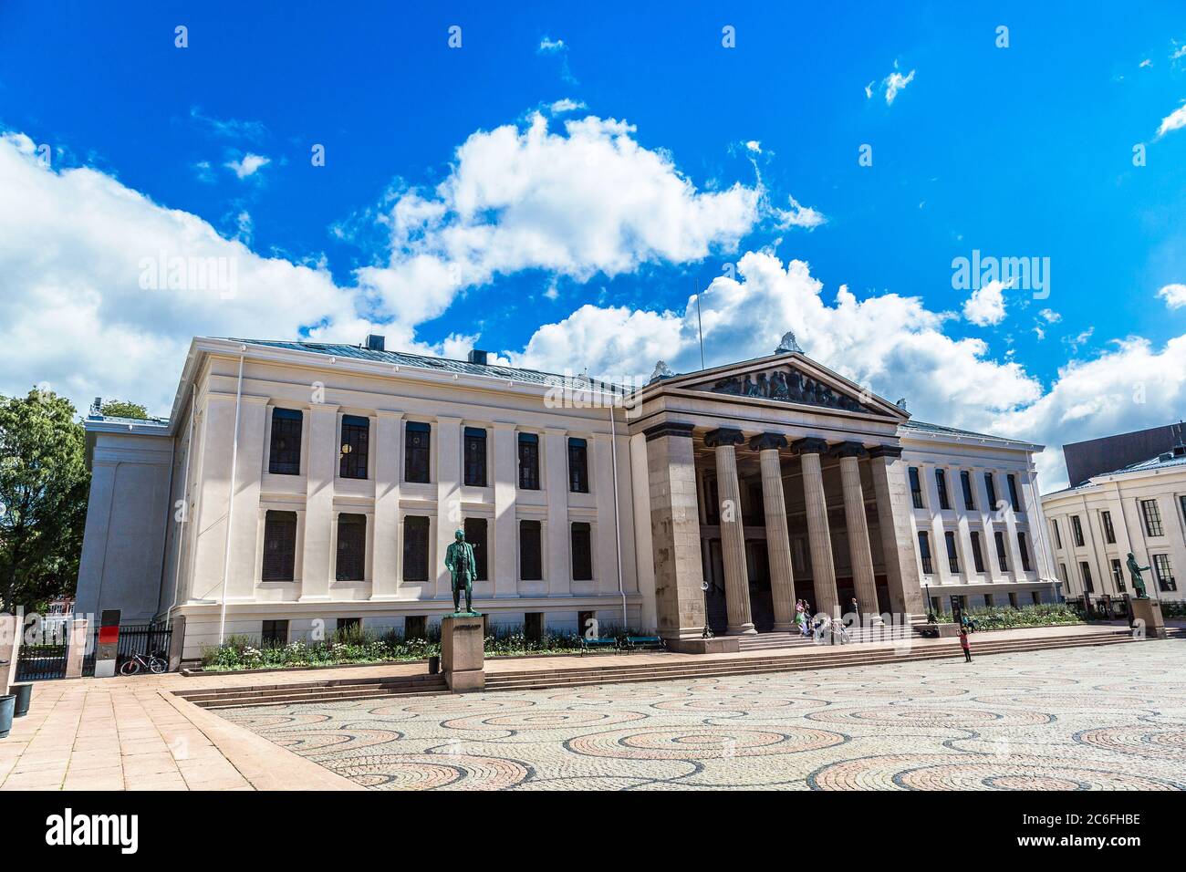 Building of the norwegian university oslo hi-res stock photography and ...