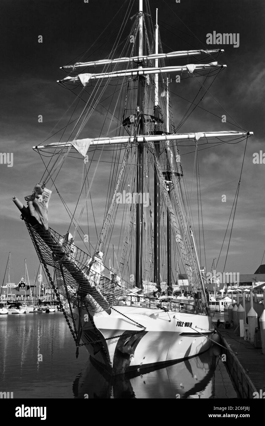 Tole Mour Sailing Ship, Long Beach City, Los Angeles, California, USA ...