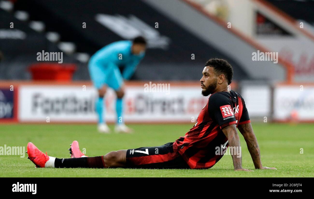 Bournemouths joshua king reacts hi-res stock photography and images - Alamy