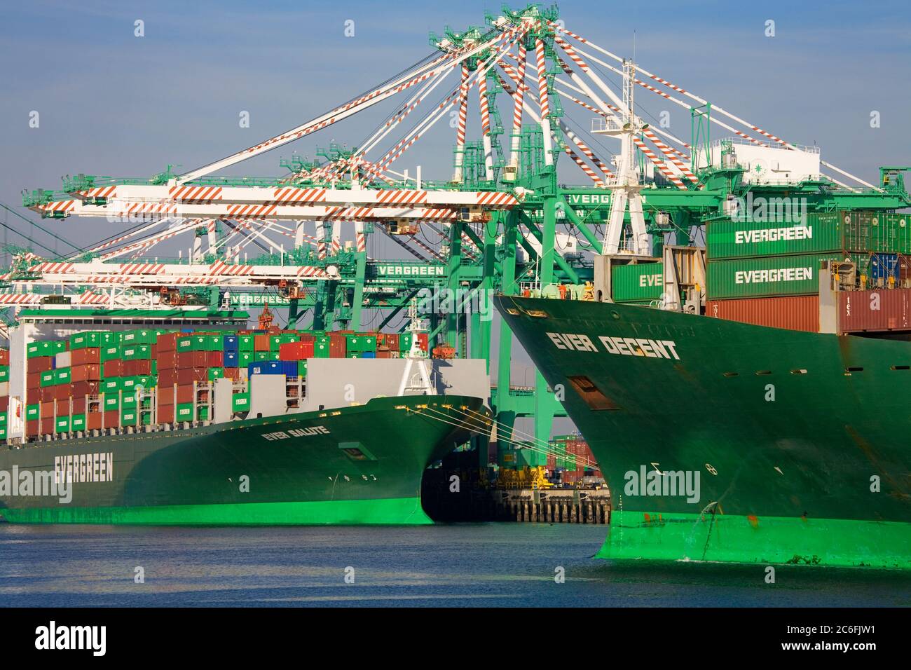 Evergreen Container Ship High Resolution Stock Photography and Images ...