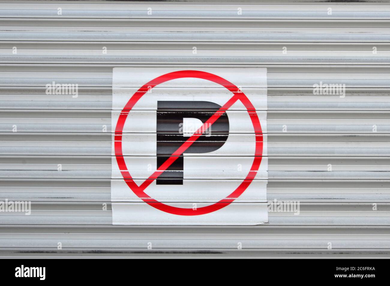 No parking sign garage hi-res stock photography and images - Alamy