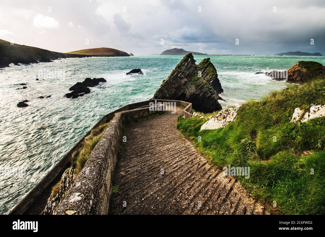 Dunquin Pier of the Dingle Peninsula, Ireland Stock Photo - Alamy