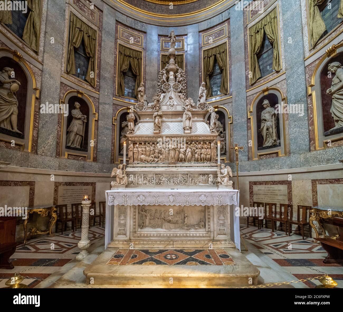 Arca di San Domenico inside the Basilica of San Domenico, Bologna ...
