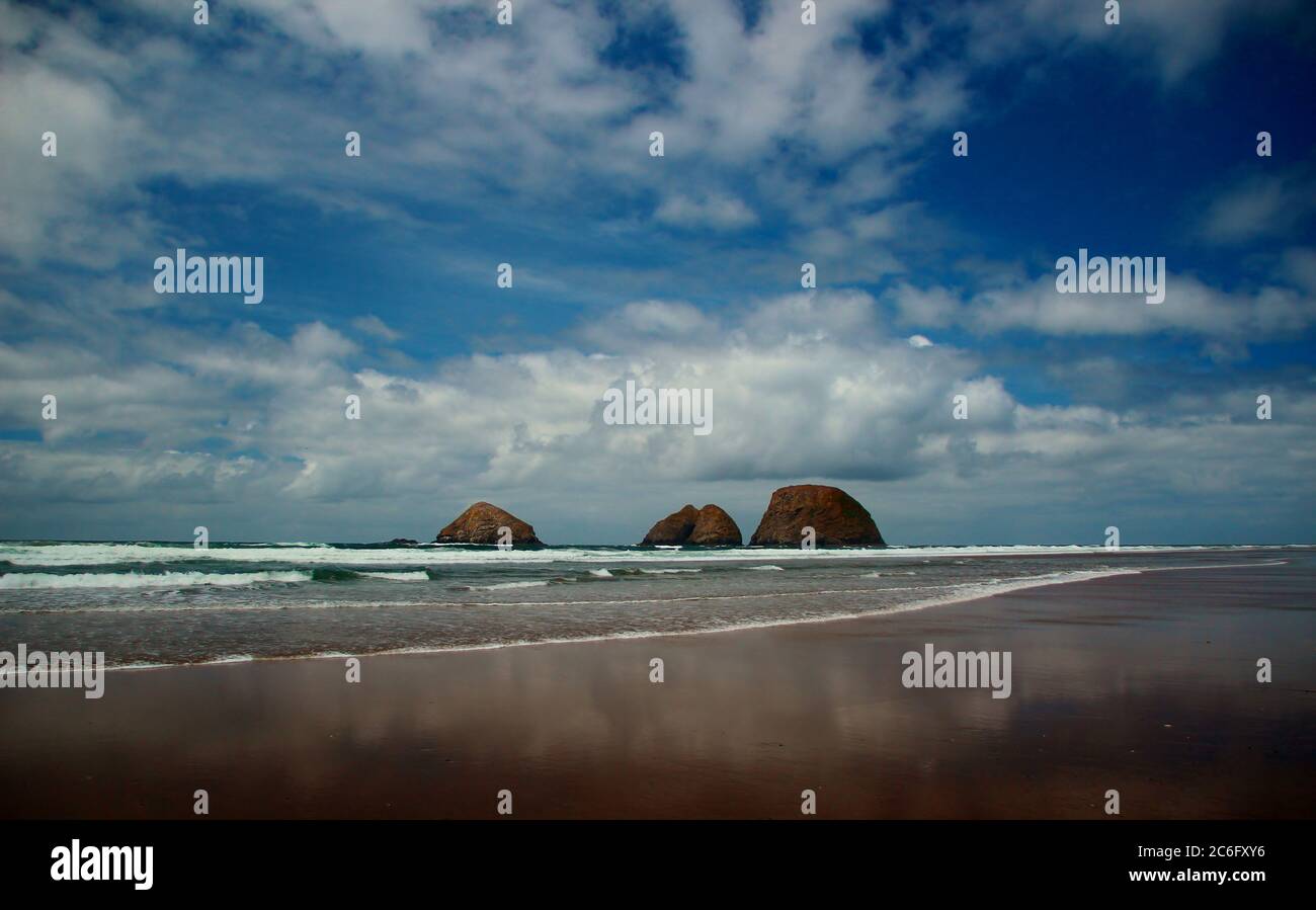 Three Rock Arches High Resolution Stock Photography and Images - Alamy
