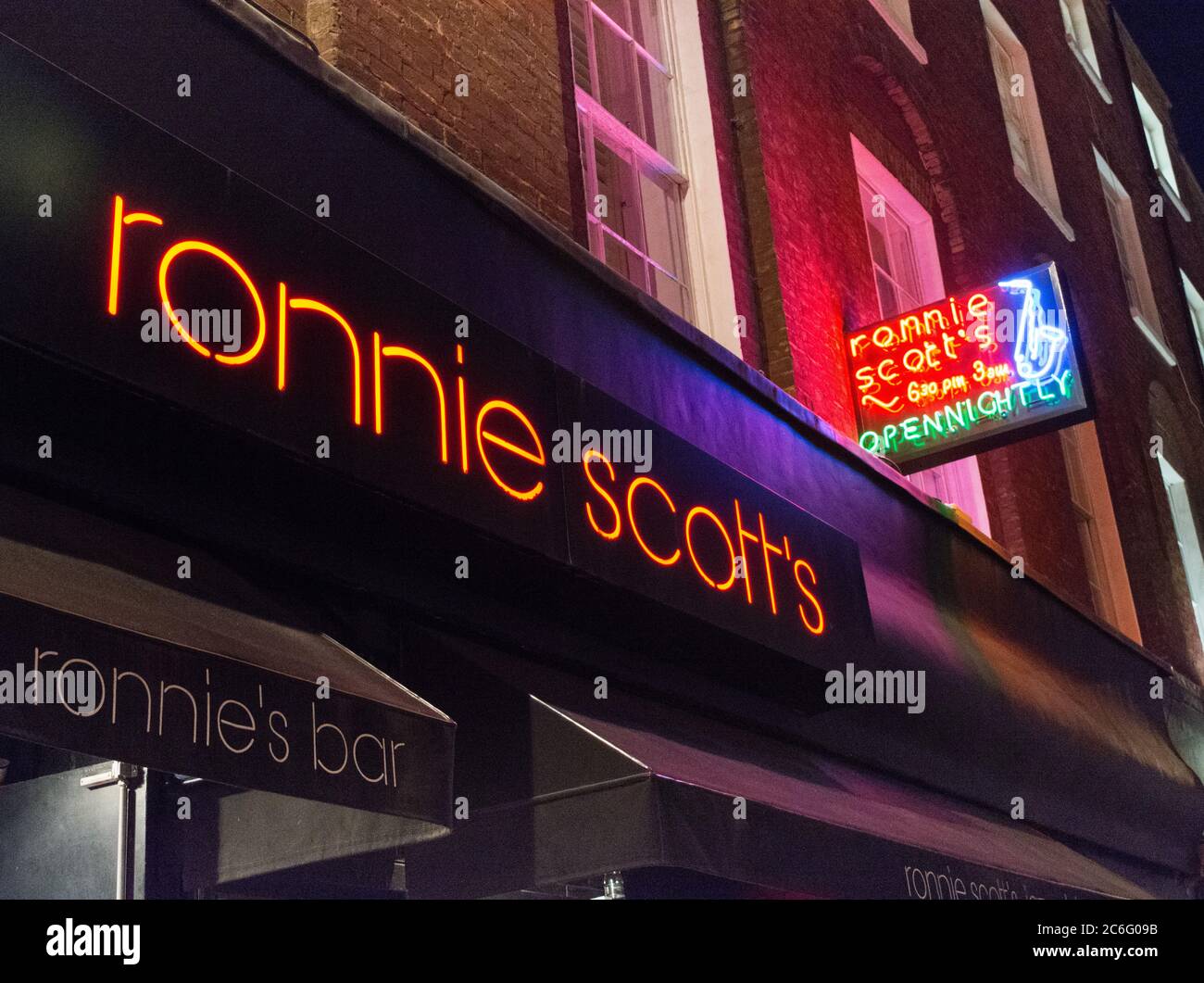 Ronnie scott hi-res stock photography and images - Alamy