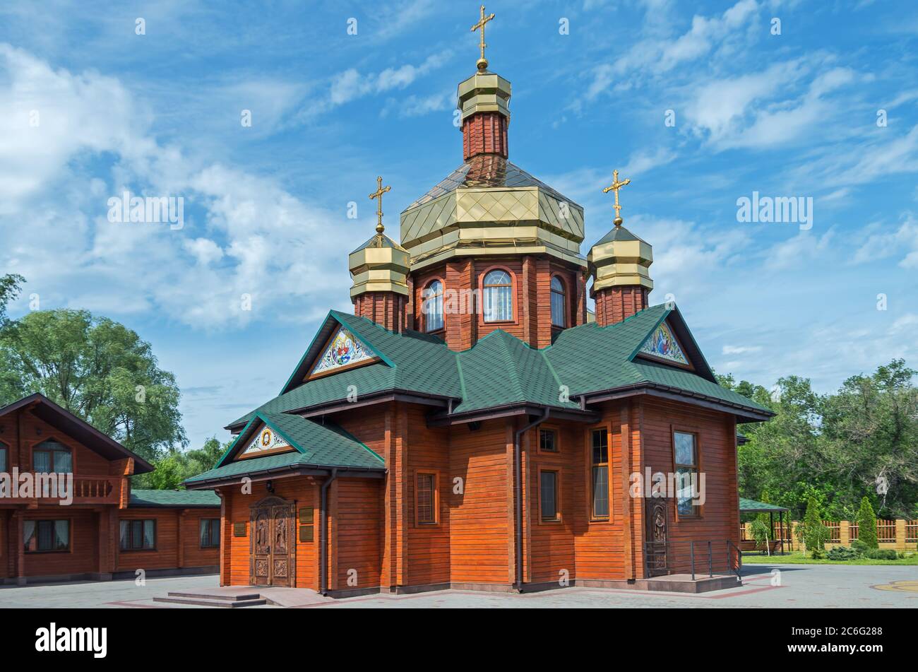 Three log church hi-res stock photography and images - Alamy