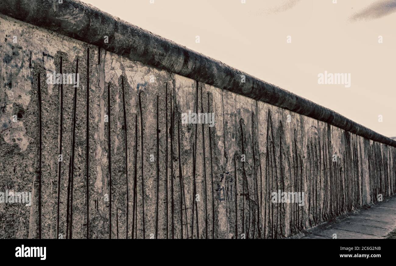 Remaining section of the Berlin Wall Stock Photo - Alamy
