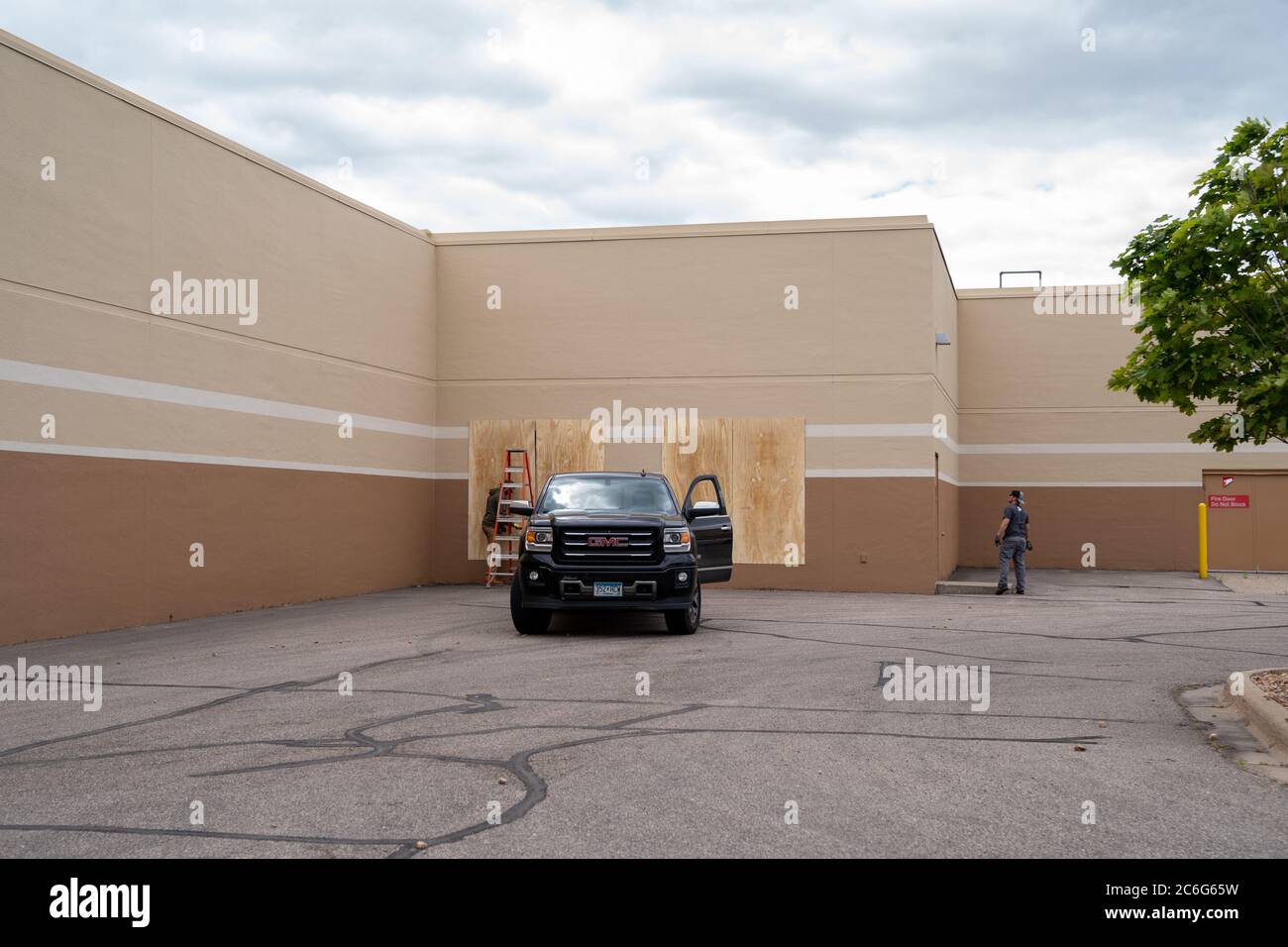 Target center minneapolis hi-res stock photography and images - Alamy