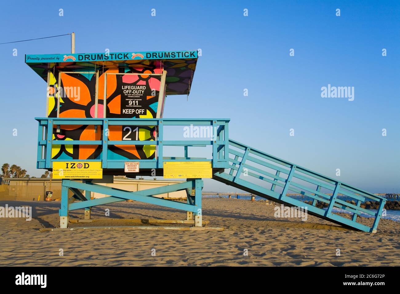 Los angeles lifeguard tower hi-res stock photography and images - Alamy