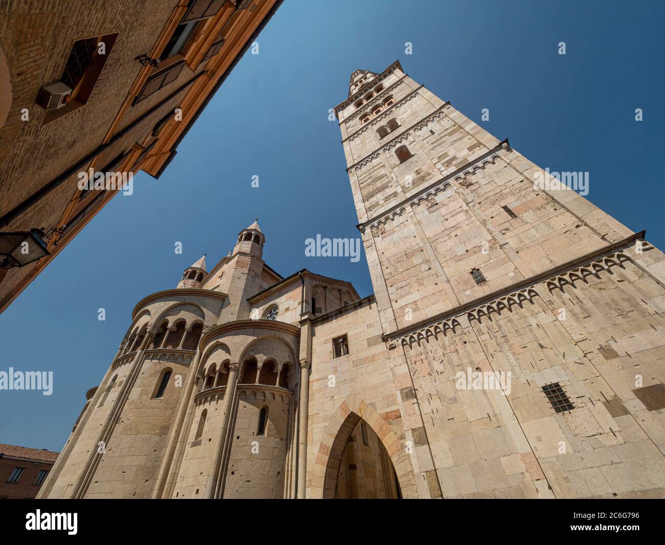 Modena cathedral hi-res stock photography and images - Alamy
