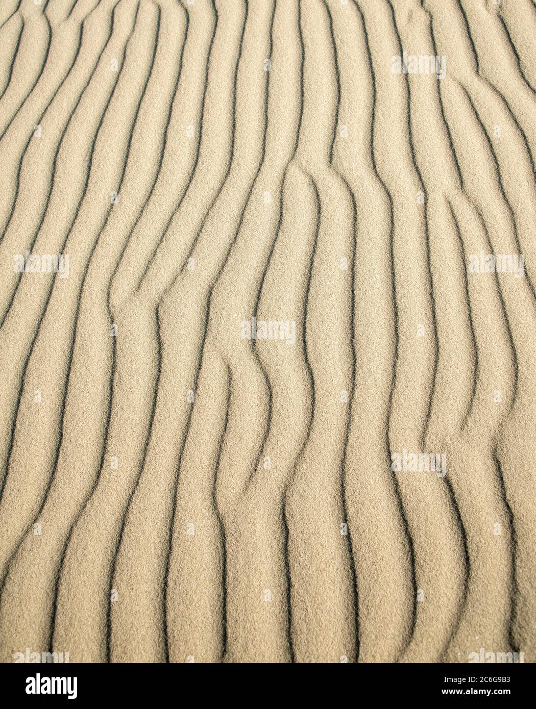 Wave patterns in sand hi-res stock photography and images - Alamy