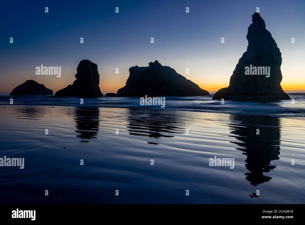 Light reflection on beach hi-res stock photography and images - Alamy