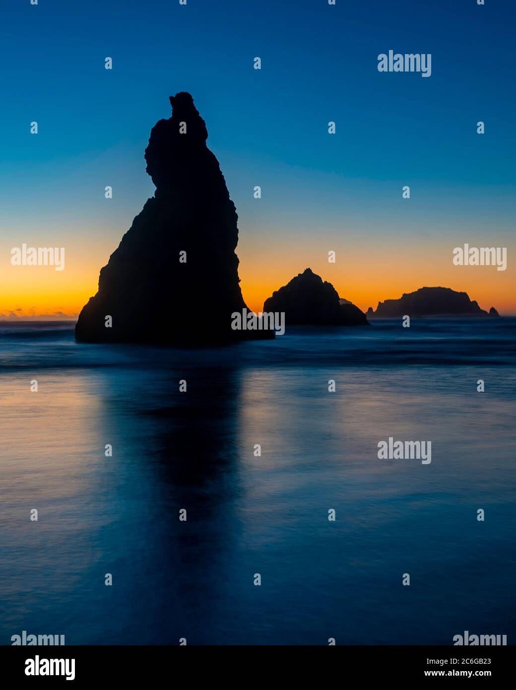 Light reflection on beach hi-res stock photography and images - Alamy