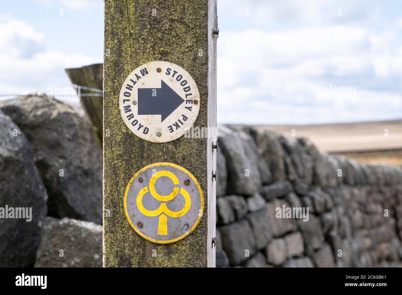 Signpost for Stoodley Pike, on the Pennine way, Calderdale, stands ...