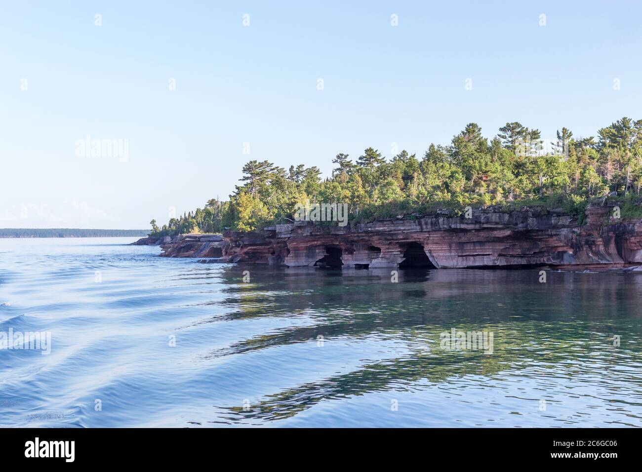 Beautiful Rock Formations and Sea Caves in the Apostle Islands National ...