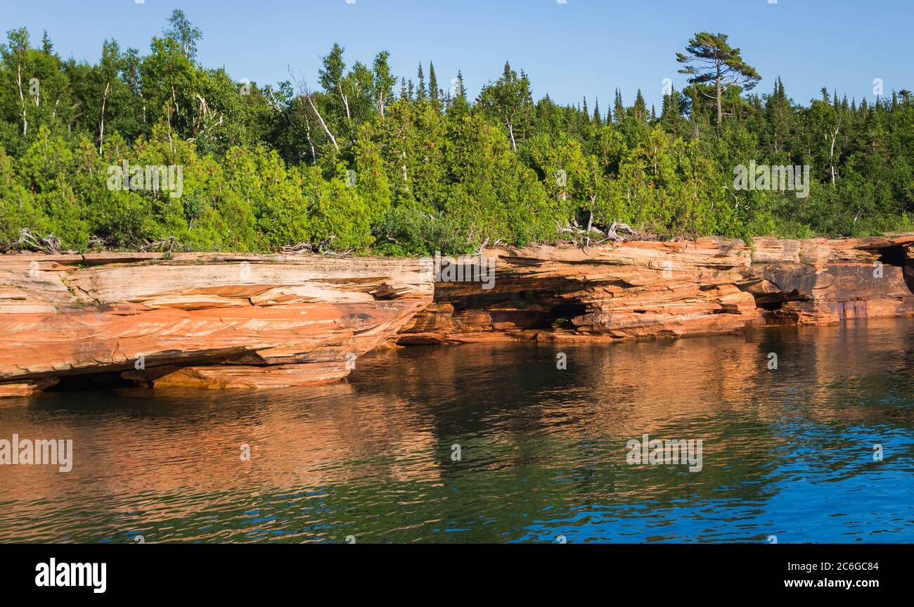 Beautiful Rock Formations and Sea Caves in the Apostle Islands National ...
