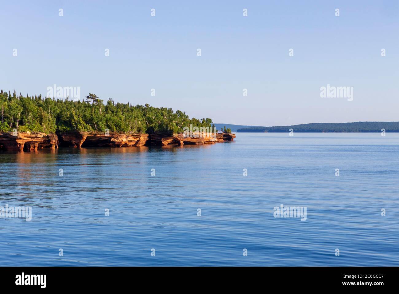 Beautiful Rock Formations and Sea Caves in the Apostle Islands National ...