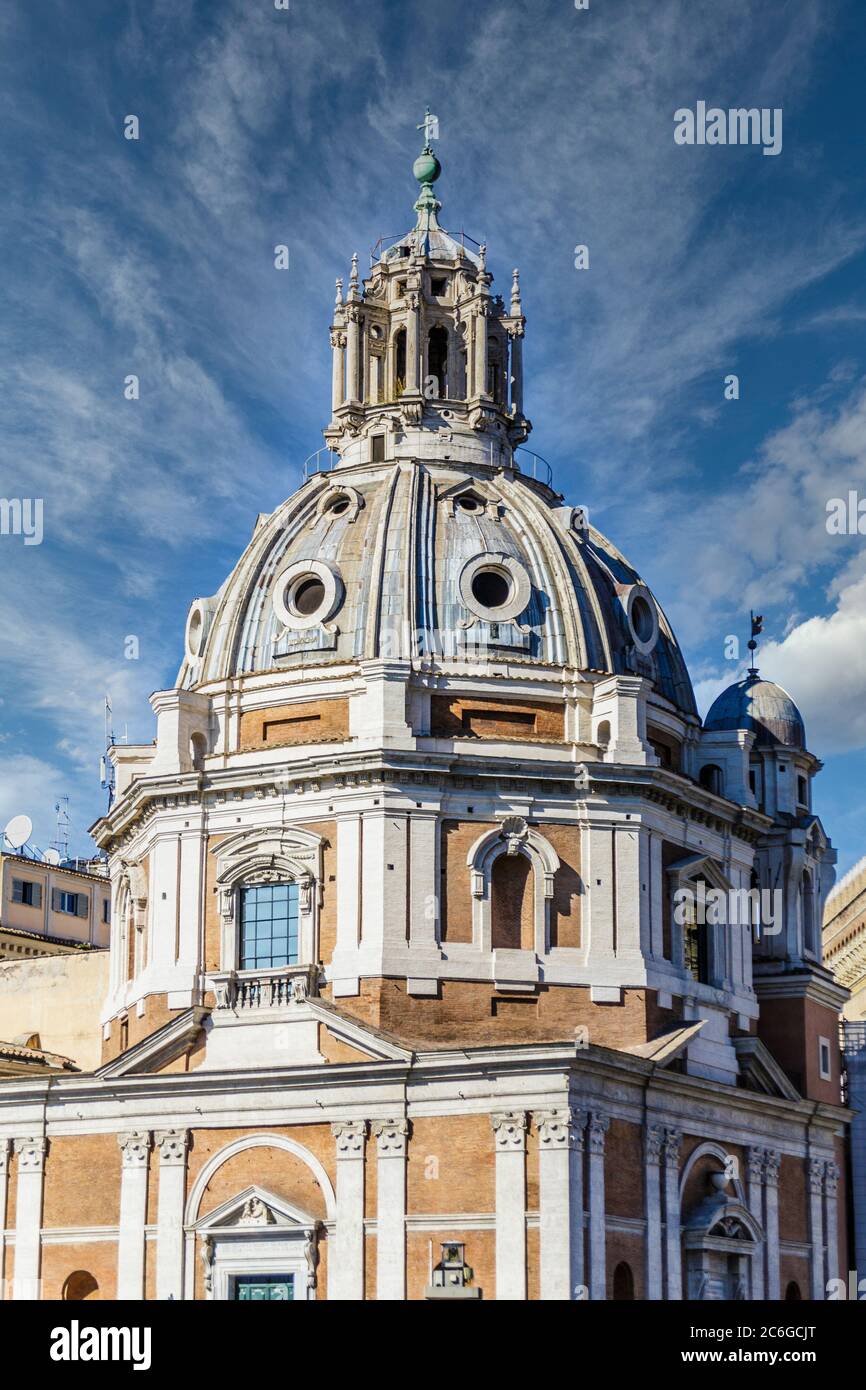 Roman dome hi-res stock photography and images - Alamy