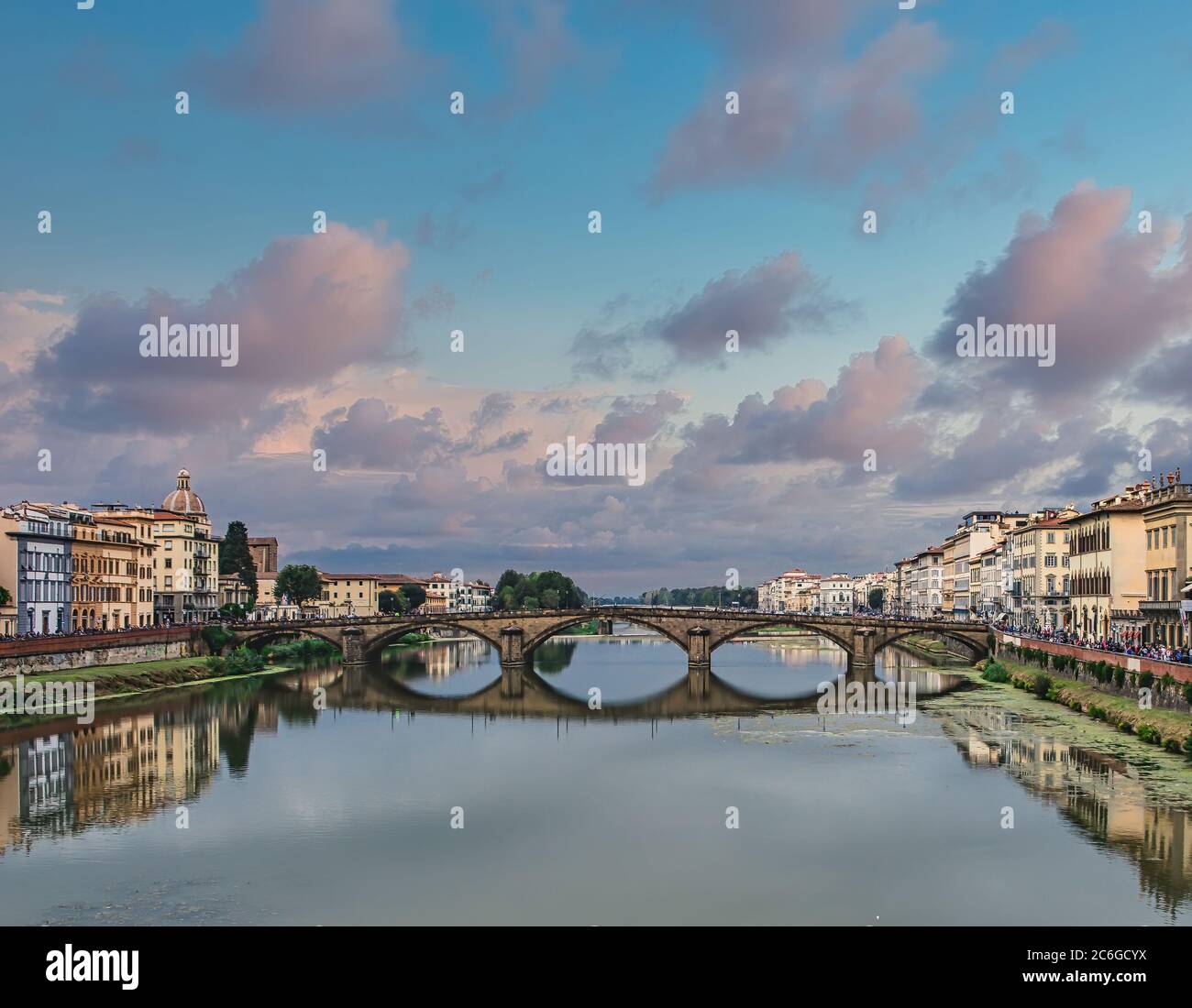 Bridge over the arno hi-res stock photography and images - Alamy