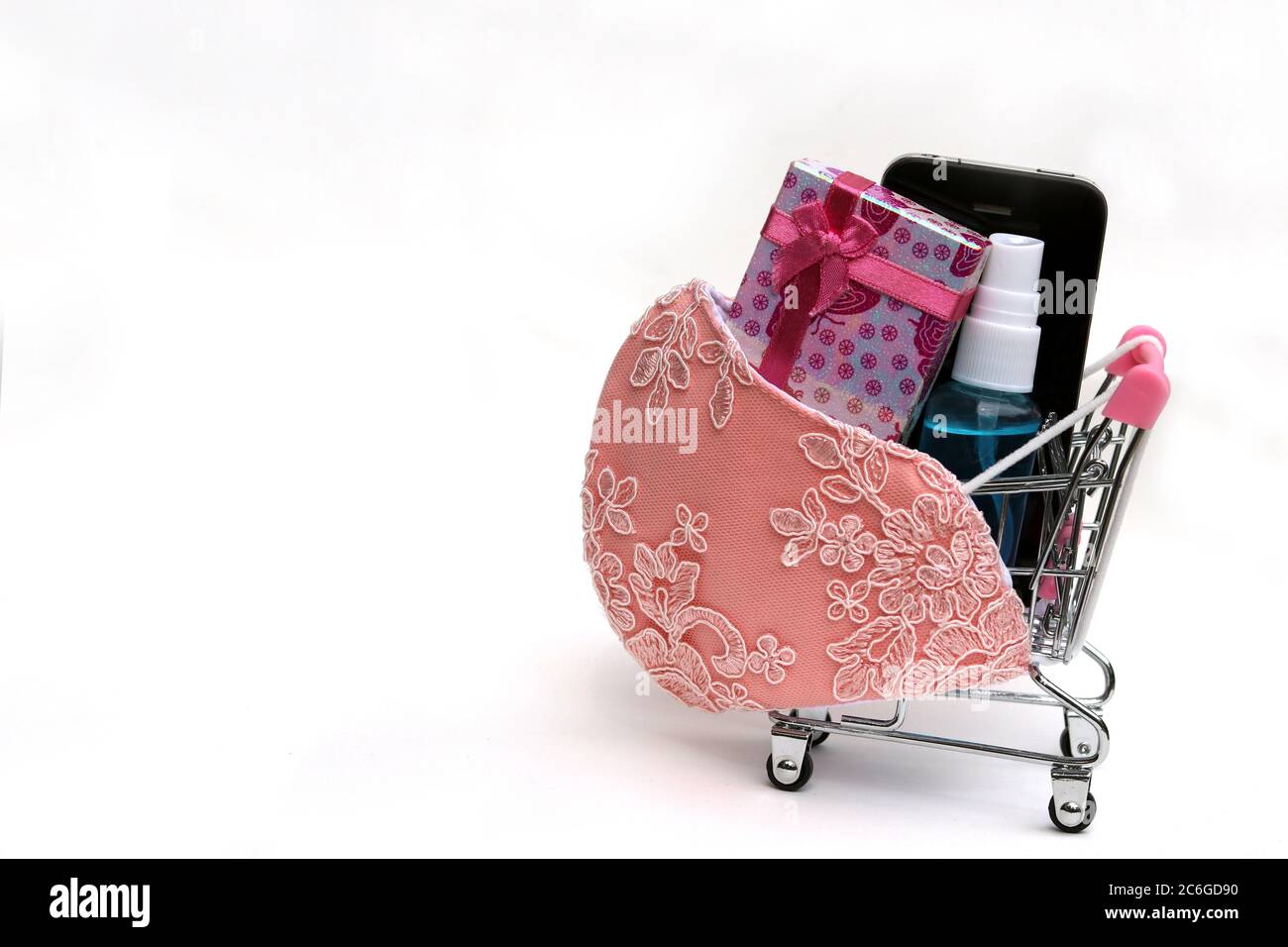 Shopping distancing Cut Out Stock Images & Pictures - Alamy