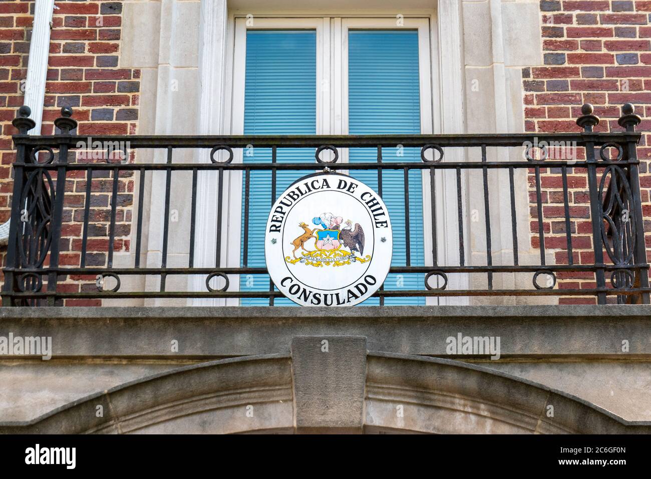 Consulate chile hi-res stock photography and images - Alamy