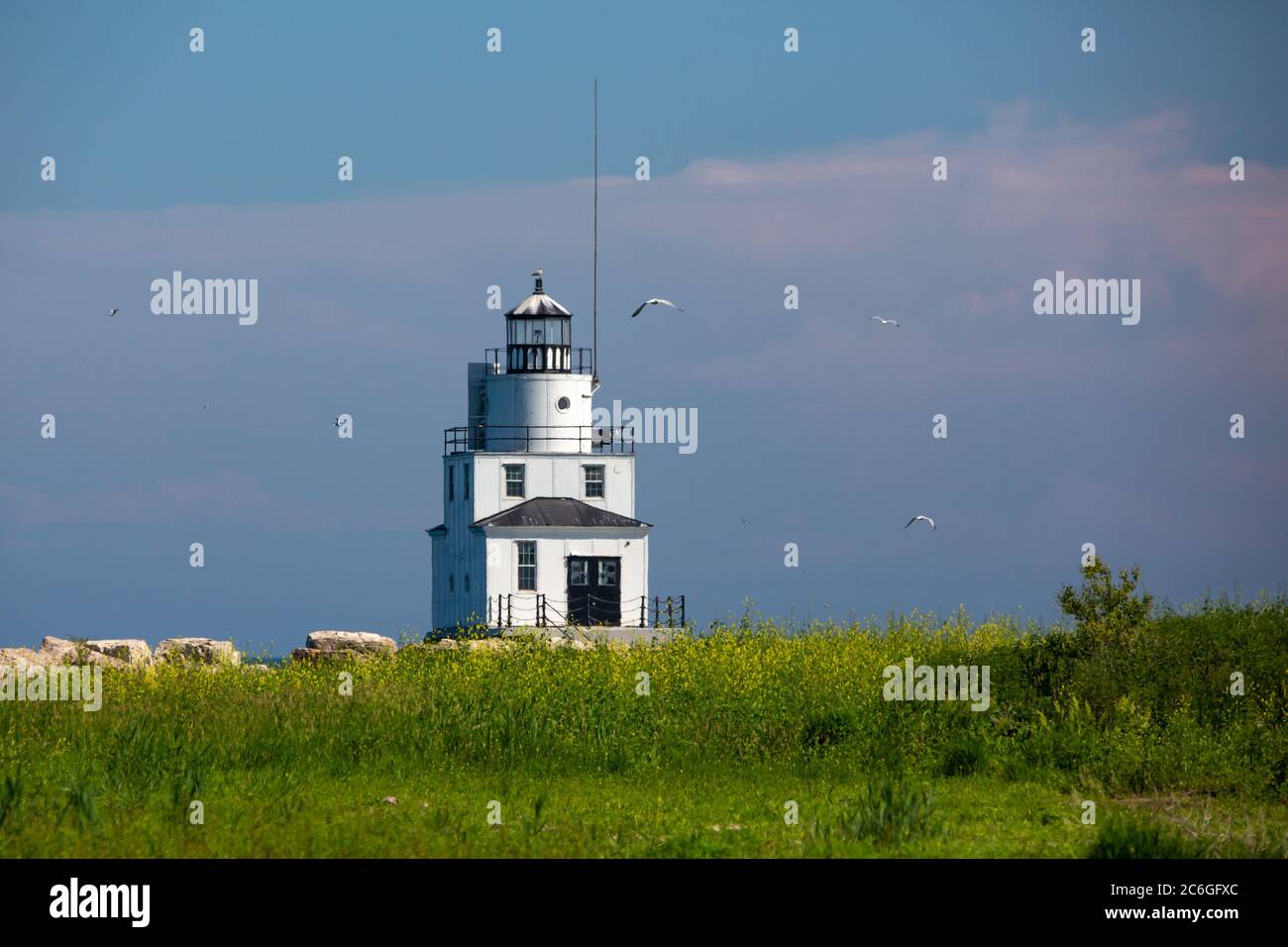 Manitowoc North Breakwater Lighthouse in Manitowoc, Wisconsin in summer ...