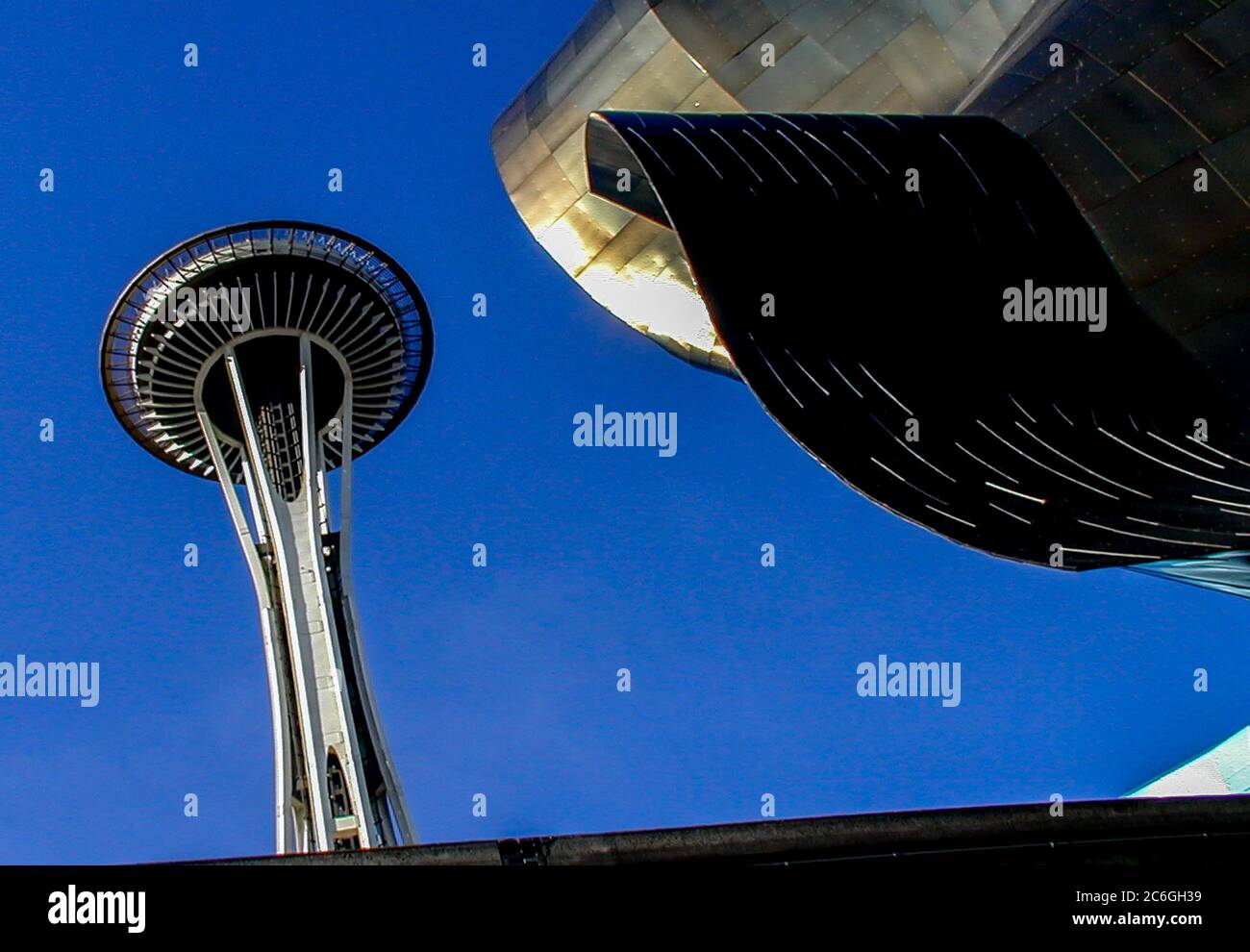 Seattle Museum and needle Stock Photo - Alamy