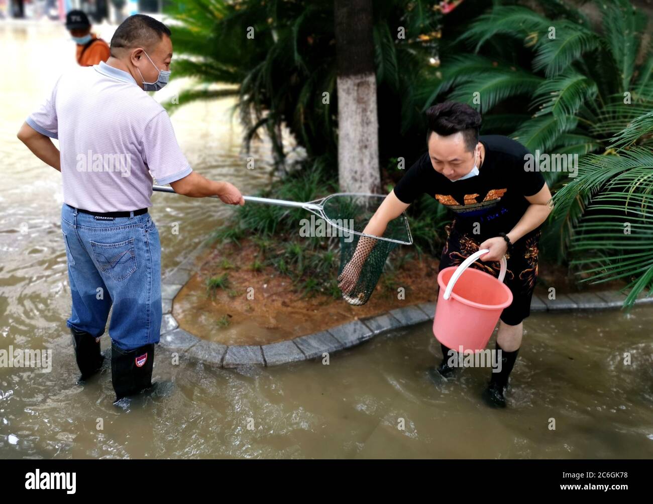 Fish rain street hi-res stock photography and images - Alamy