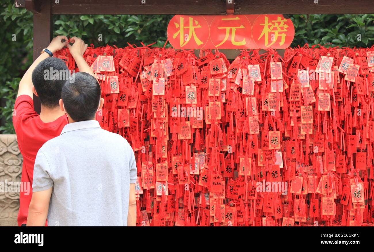 Pray board hi-res stock photography and images - Alamy