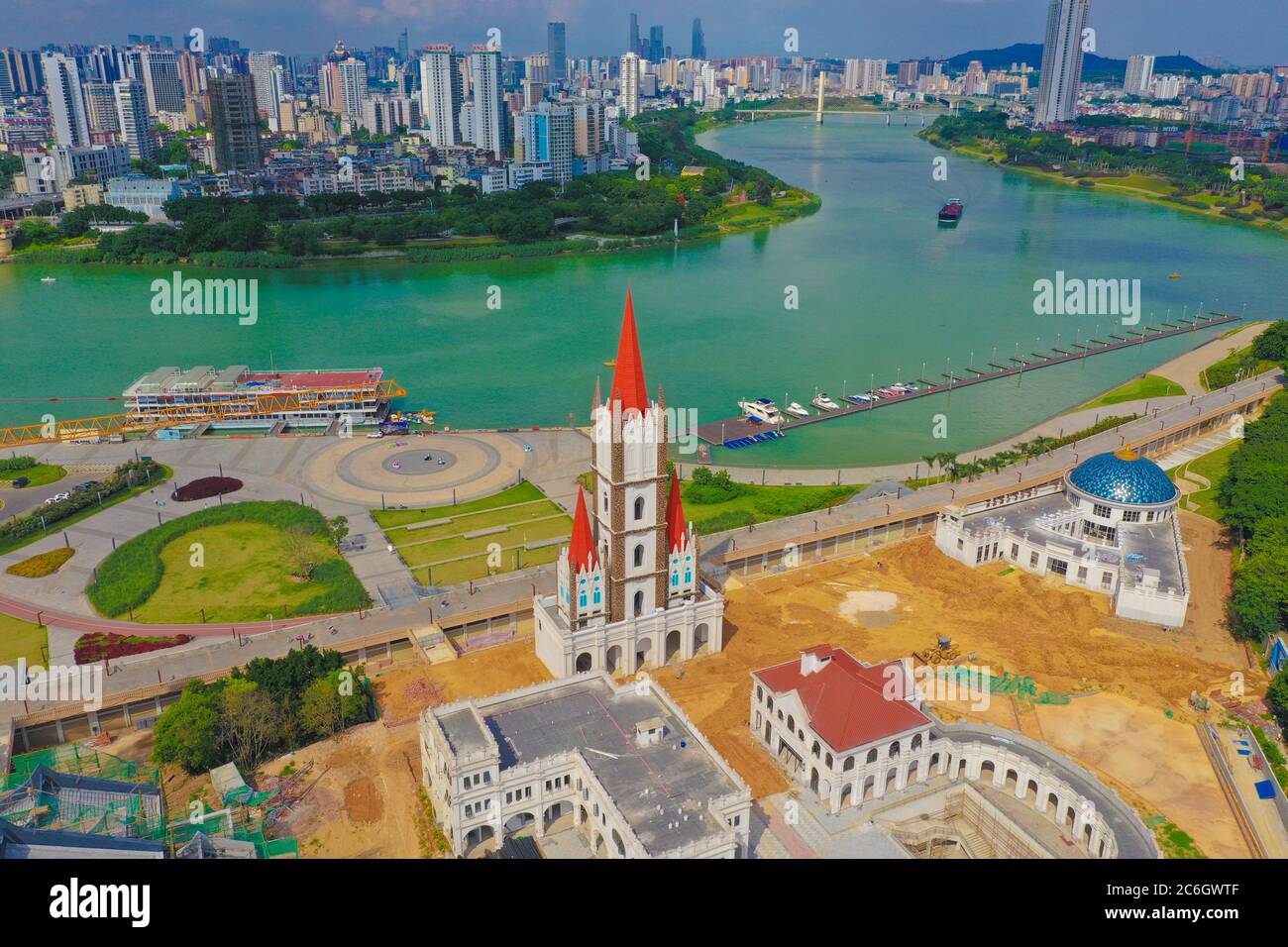 Chinese gothic building hi-res stock photography and images - Alamy