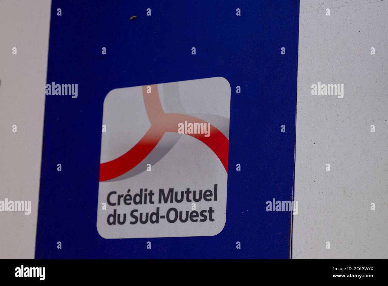 Credit mutuel du sud ouest logo hi-res stock photography and images - Alamy