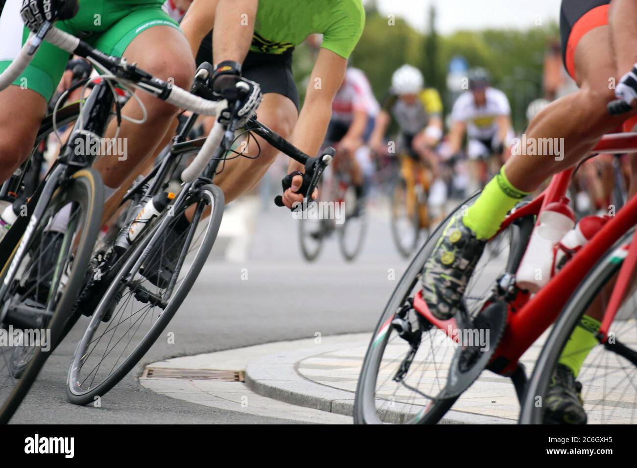Dynamic race bend hi-res stock photography and images - Alamy
