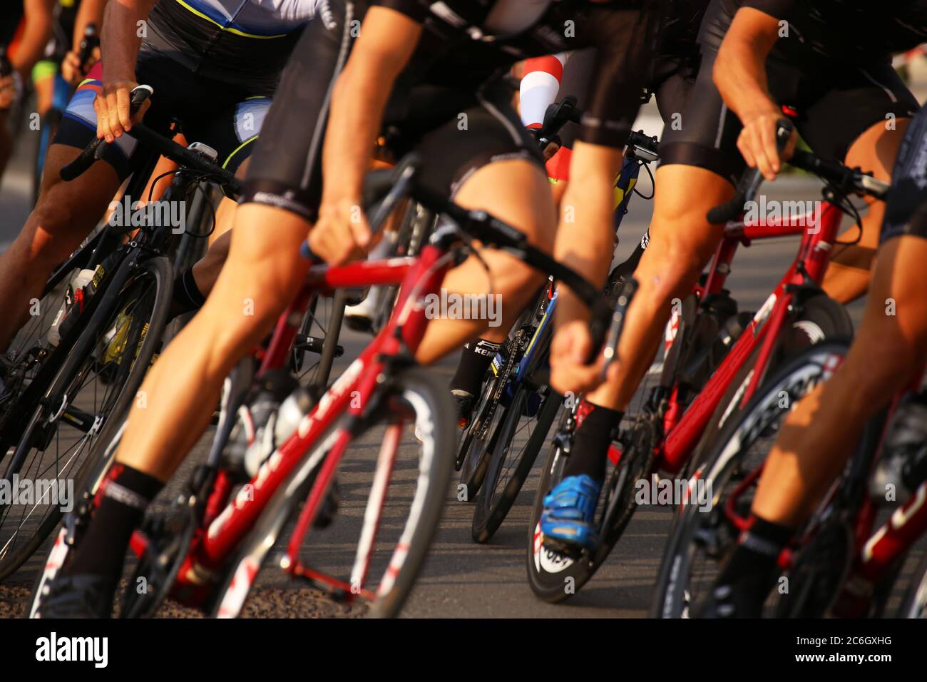Dynamic race bend hi-res stock photography and images - Alamy