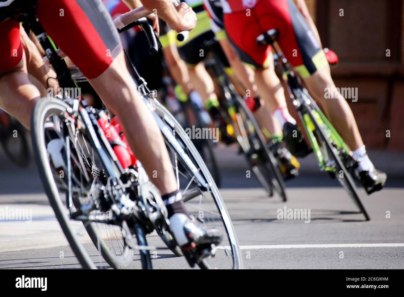Dynamic race bend hi-res stock photography and images - Alamy