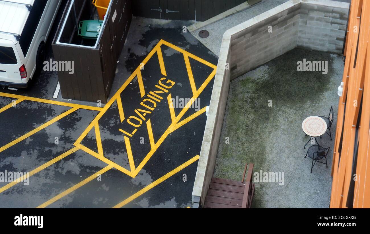 Loading zone hi-res stock photography and images - Alamy