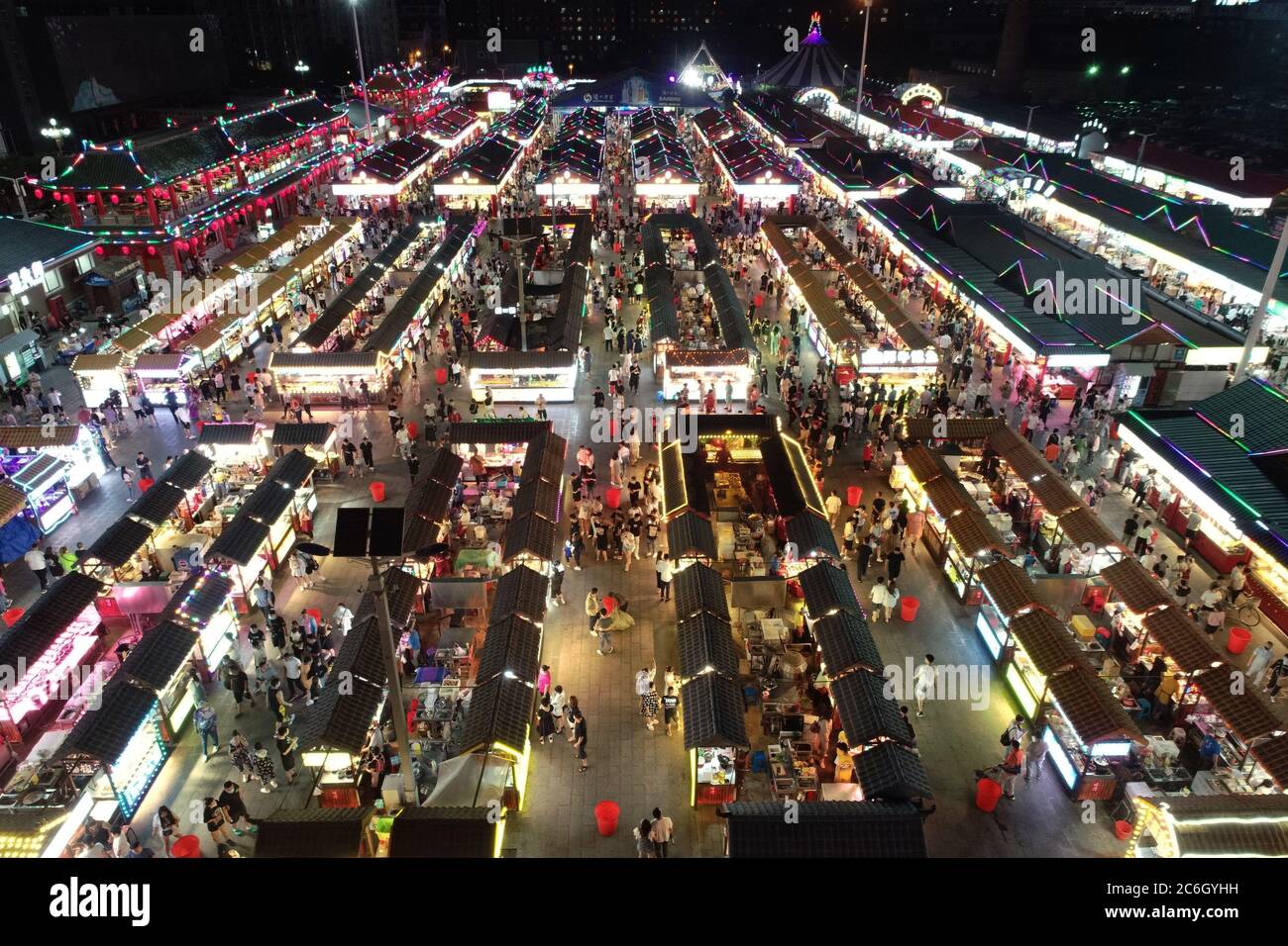 Asias largest night market hi-res stock photography and images - Alamy