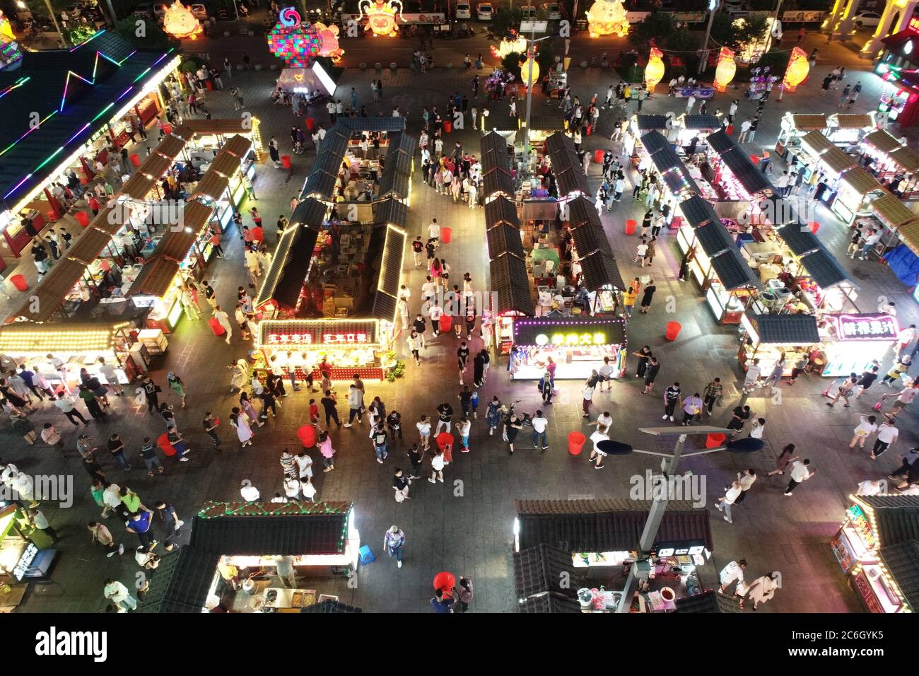 Asias largest night market hi-res stock photography and images - Alamy